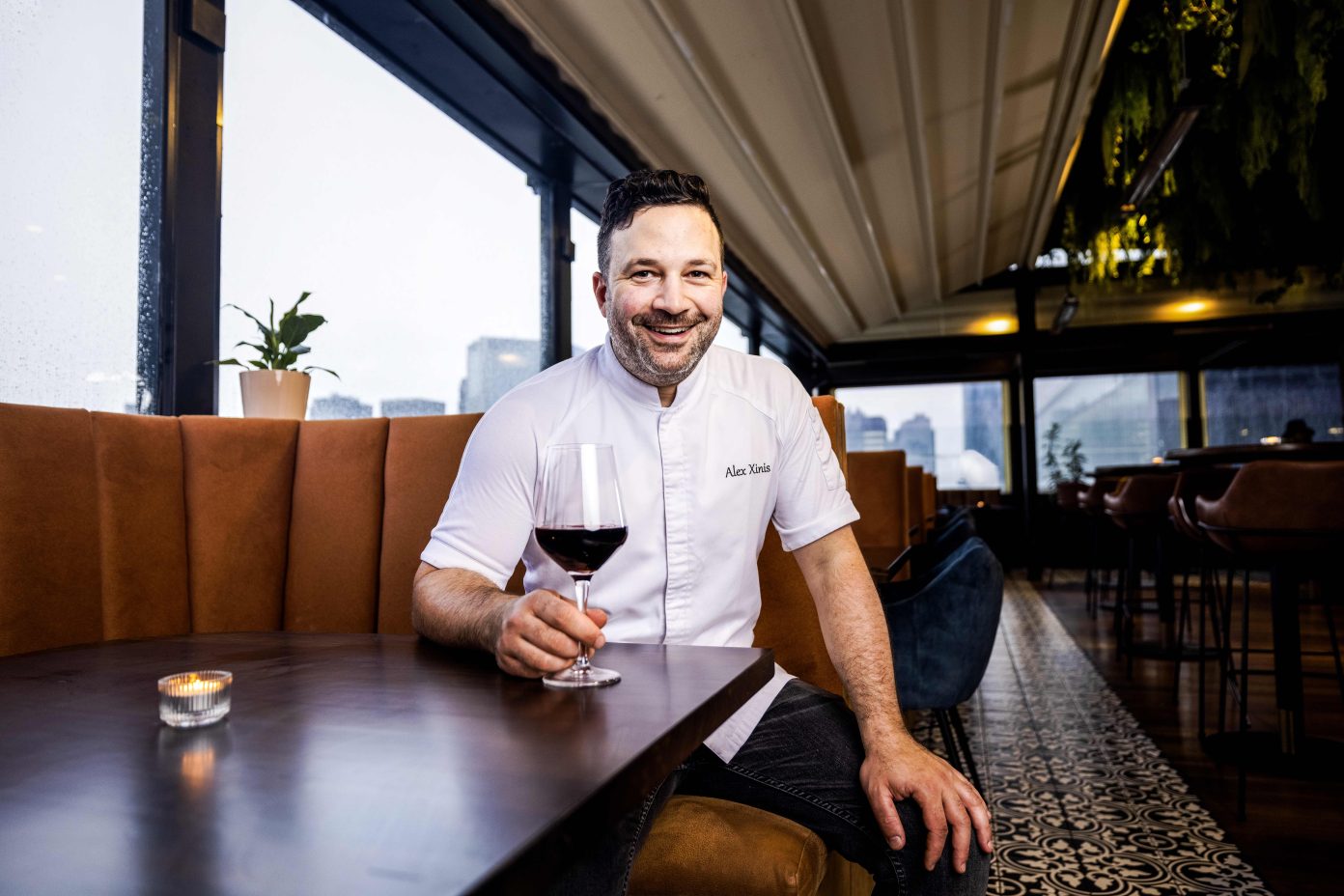 Michelin star chef Alex Xinis brings Greek twist to vegan dishes in ...