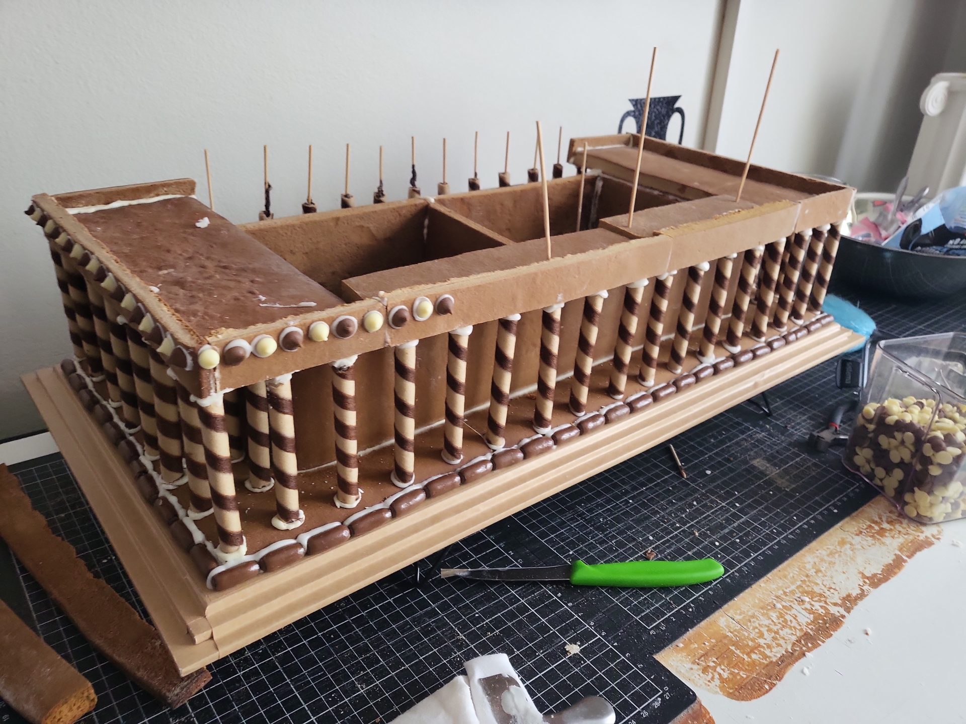 Australian pop-artist makes Parthenon out of gingerbread for Christmas ...