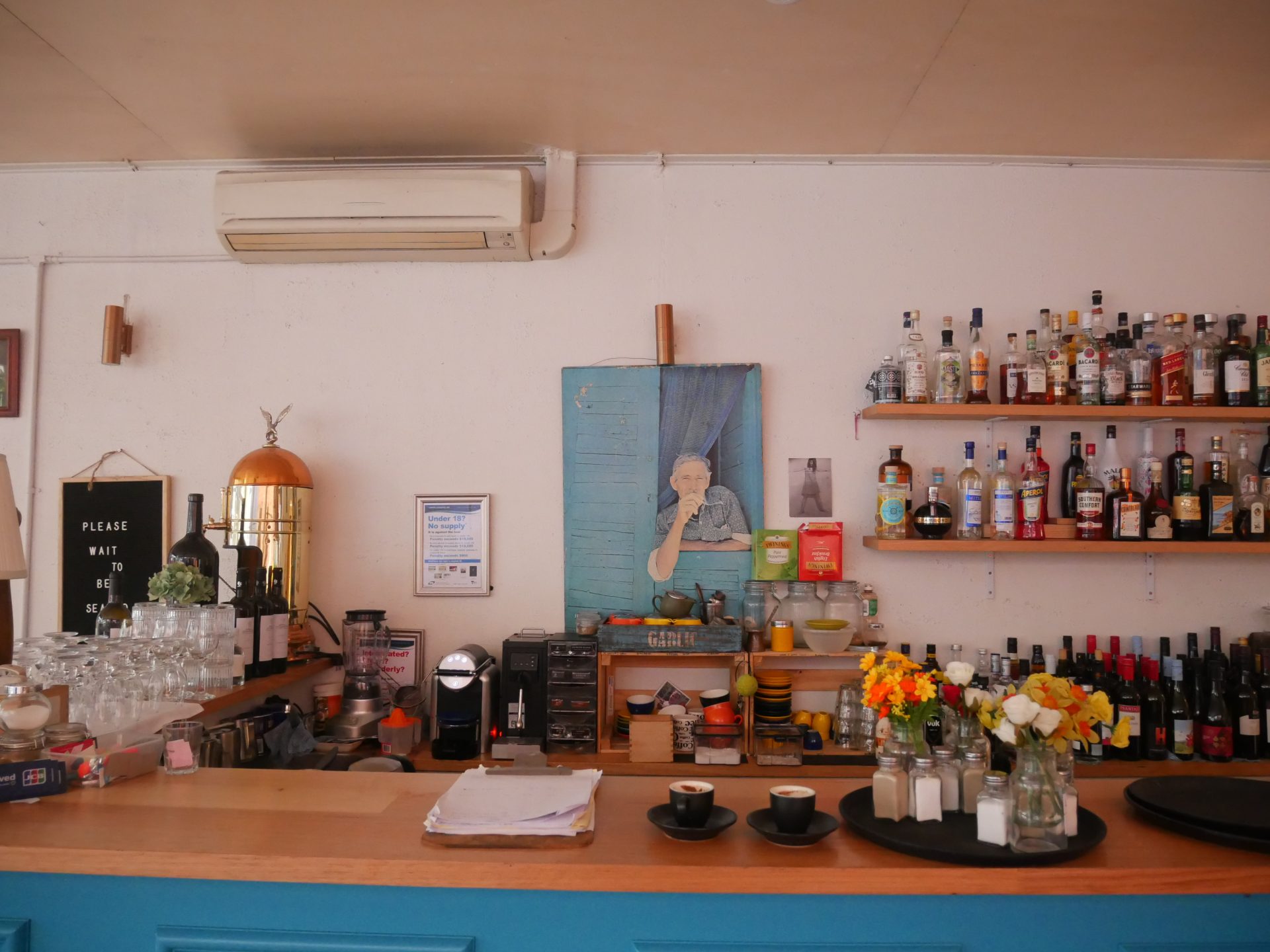 Tsindos: The famous Greek tavern in Melbourne – The The Greek Herald