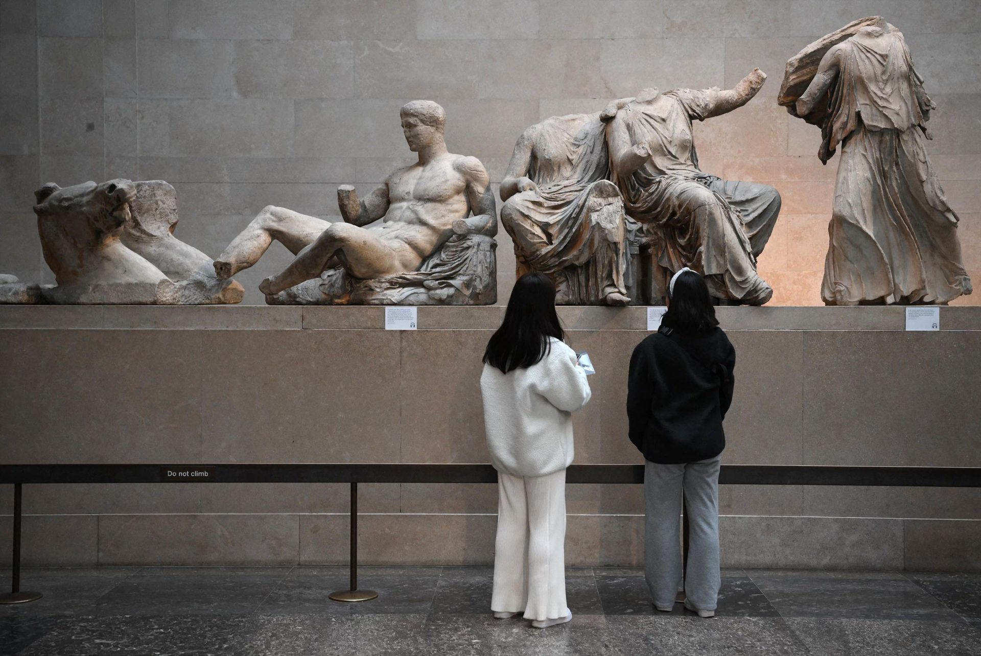 British PM hits back amid Parthenon marbles dispute – The The Greek Herald
