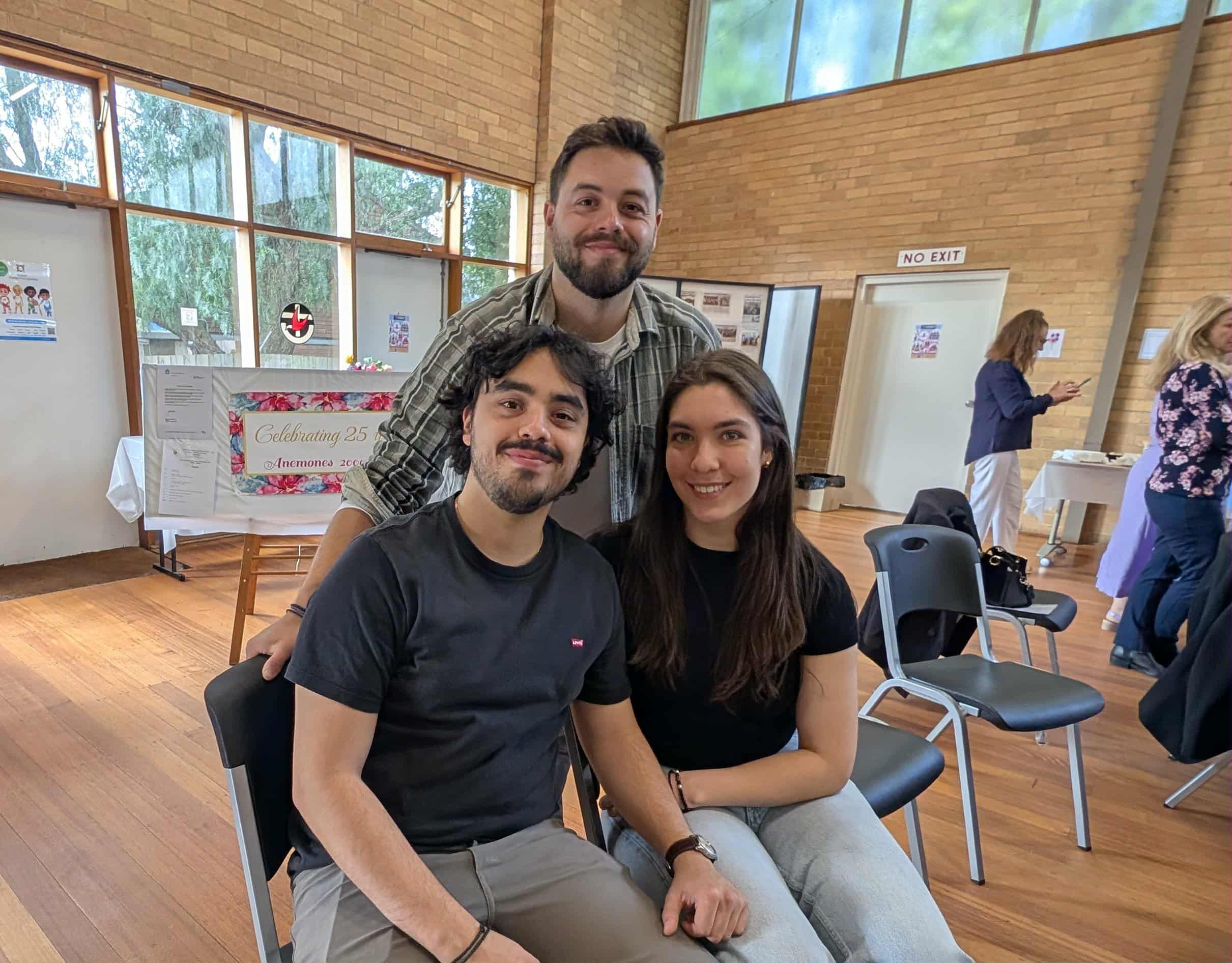 Dean and Tim Mandilas with their singer, Zoe Radimisis – The Greek Herald